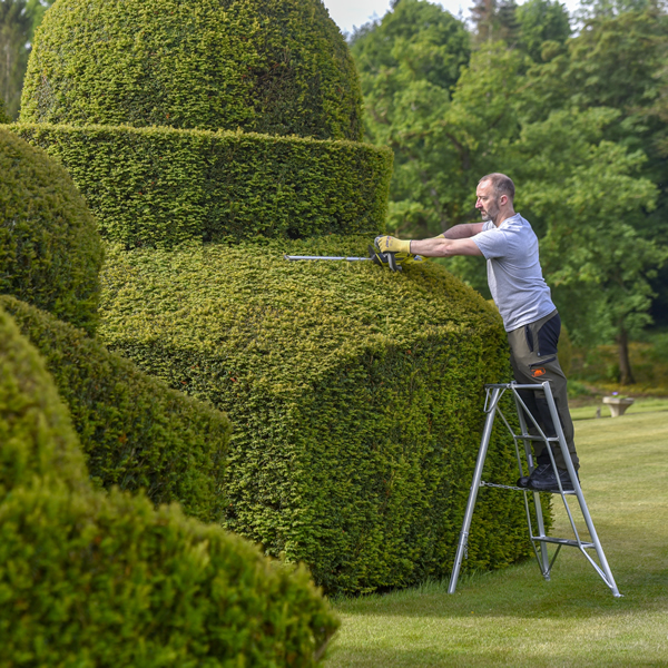 Hendon Standard Tripod Ladder(8Ft) - Chaplins Garden Machinery